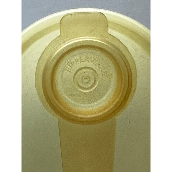 Tupperware | Kitchen | Vintage Tupperware 2 Piece Container With Pour ...